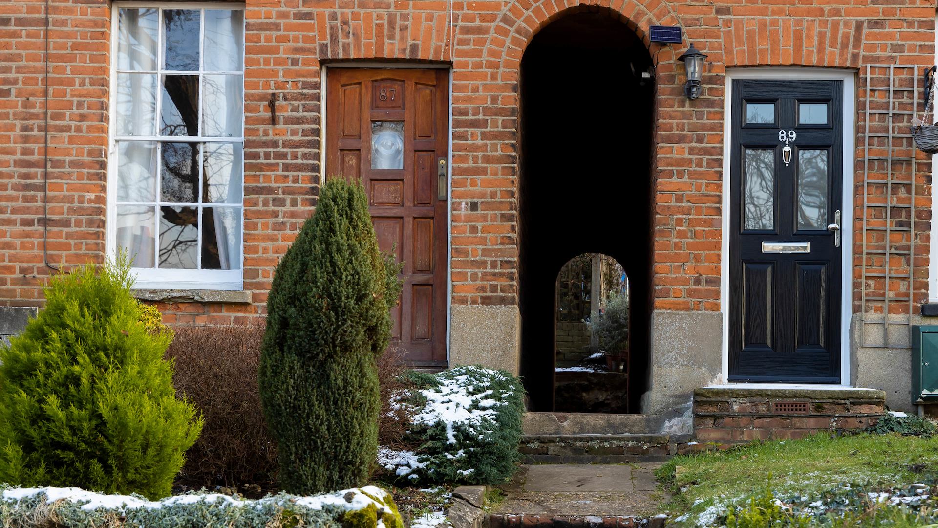 Experiences of living in poor housing revealed in new report | Centre ...